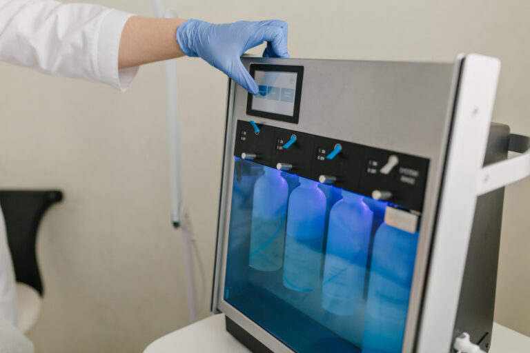 What Batteries Are Used in Medical Devices? A Complete Guide - EMBS
